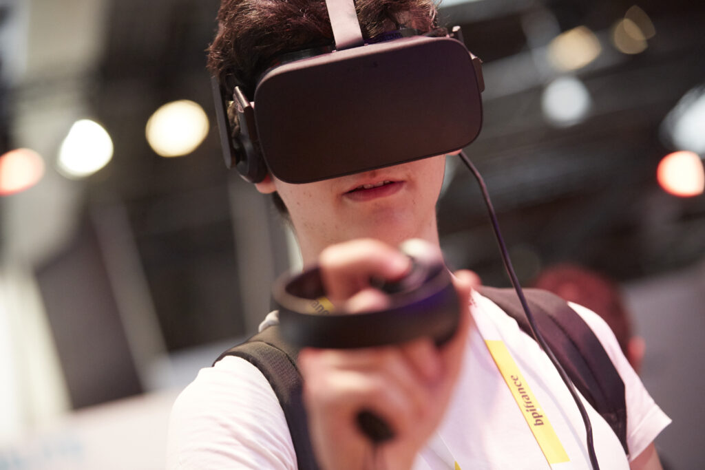 Se former aux risques incendie grâce à SmartVR - SNCF NUMÉRIQUE
